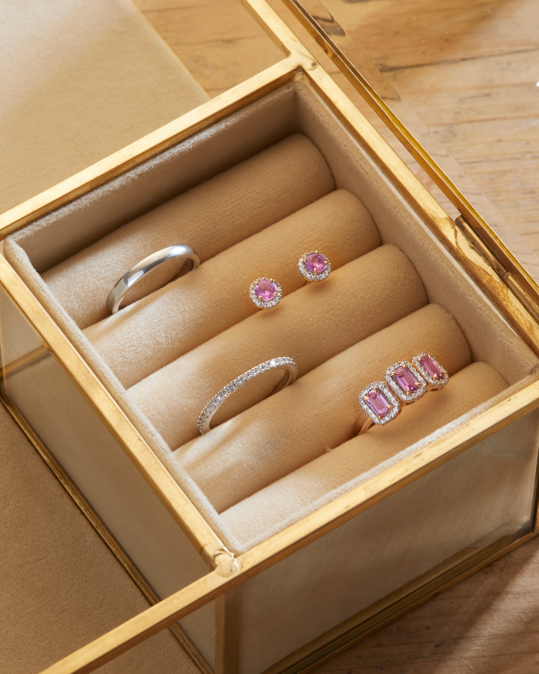 Pink sapphires in jewellery box – Fenton